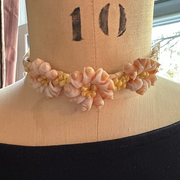 vintage Hancrafted | Jewelry | Vintage Shell Choker Vey Unusualdelicate ...